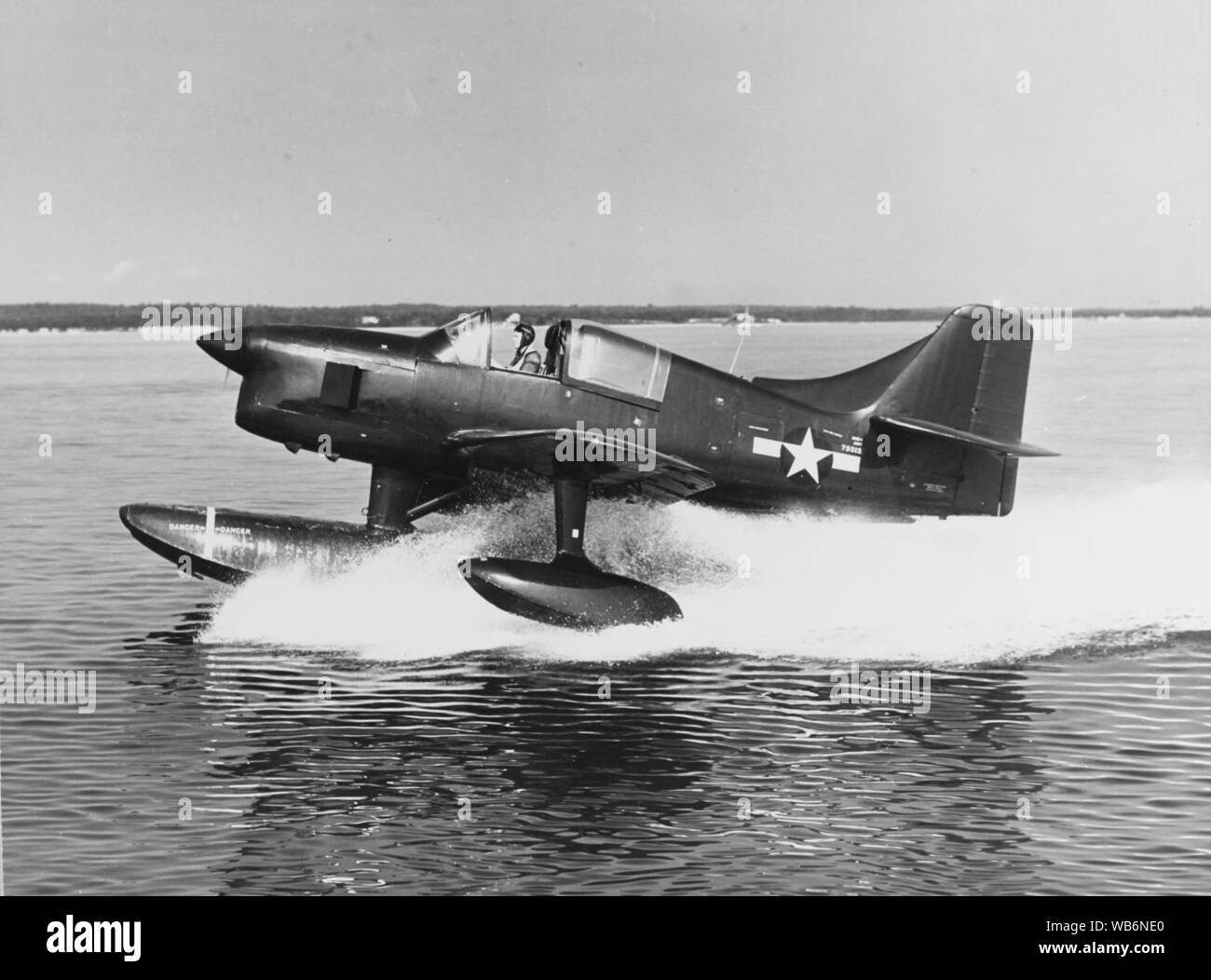 Edo XOSE-1 taxiing near NAS Patuxent River in June 1948 Stock Photo - Alamy