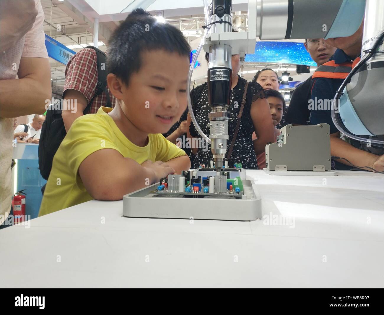 Robot exhibition hi-res stock photography and images - Alamy