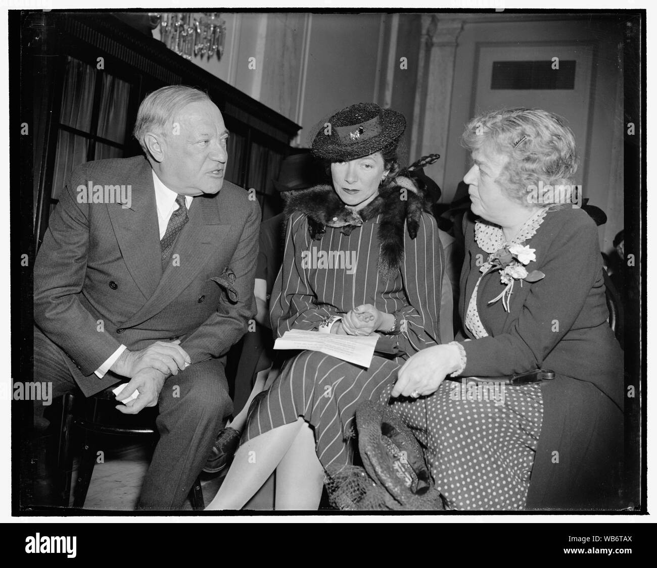 Mother actress Cut Out Stock Images & Pictures - Alamy