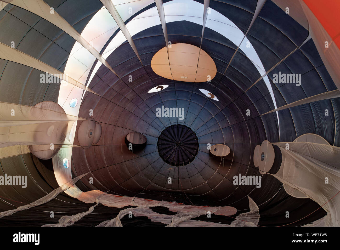 Chambley, France. 4th August, 2019. Inflating a hot air balloon before ...