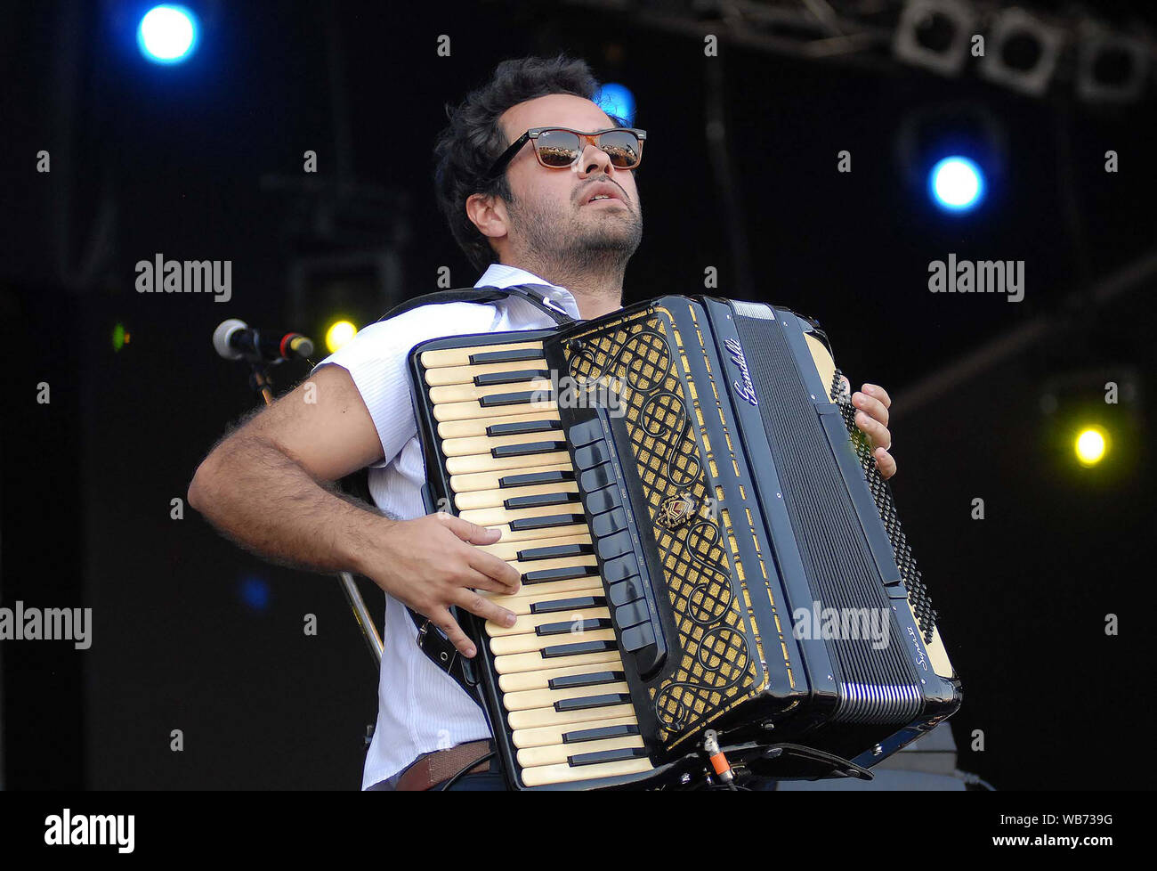 Singer marcelo jeneci hi-res stock photography and images - Alamy