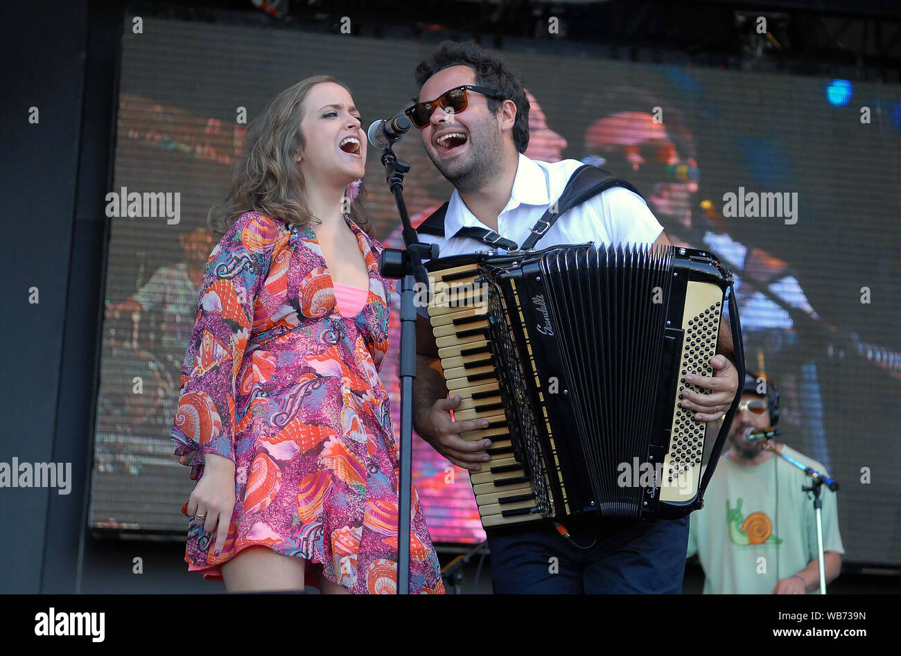 Singer marcelo jeneci hi-res stock photography and images - Alamy