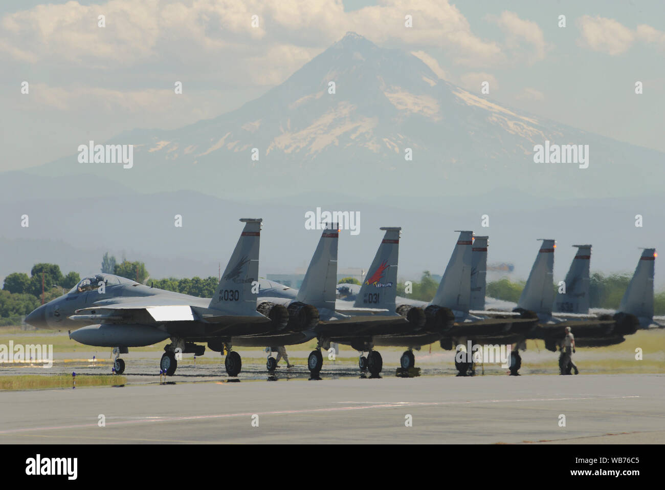 Oregon Air National Guard F-15C Eagles, assigned to the 142nd Fighter ...