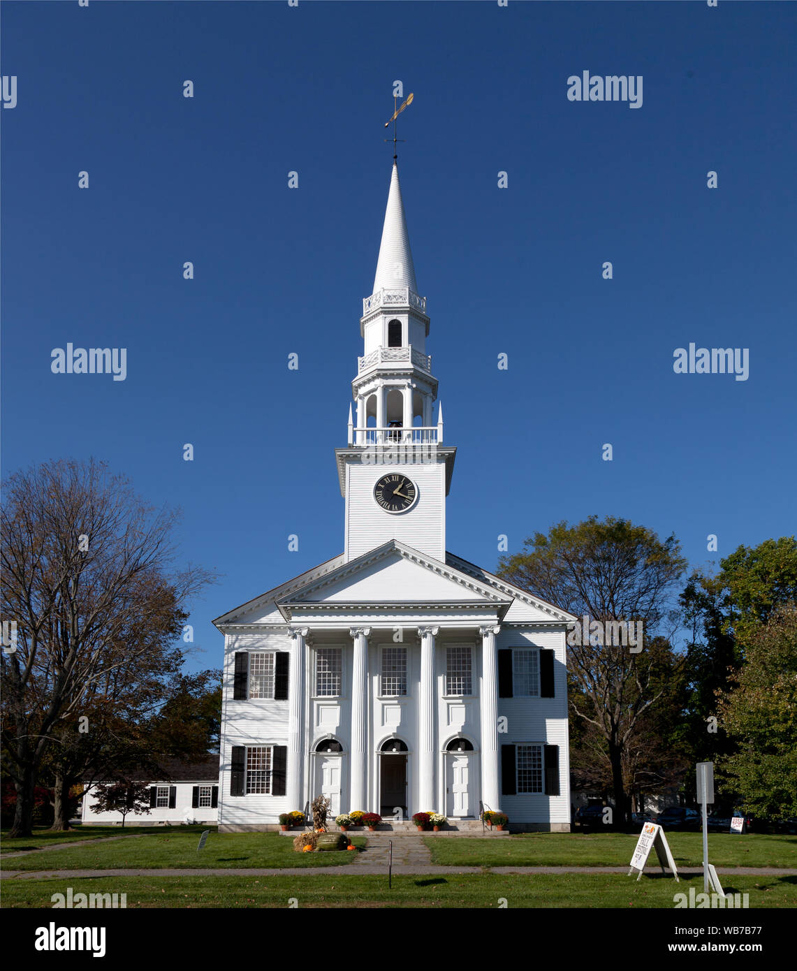 Church litchfield hi-res stock photography and images - Alamy