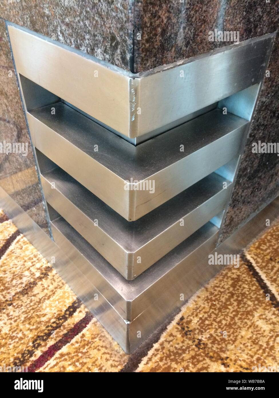 Vertical green 3d bar hi-res stock photography and images - Alamy