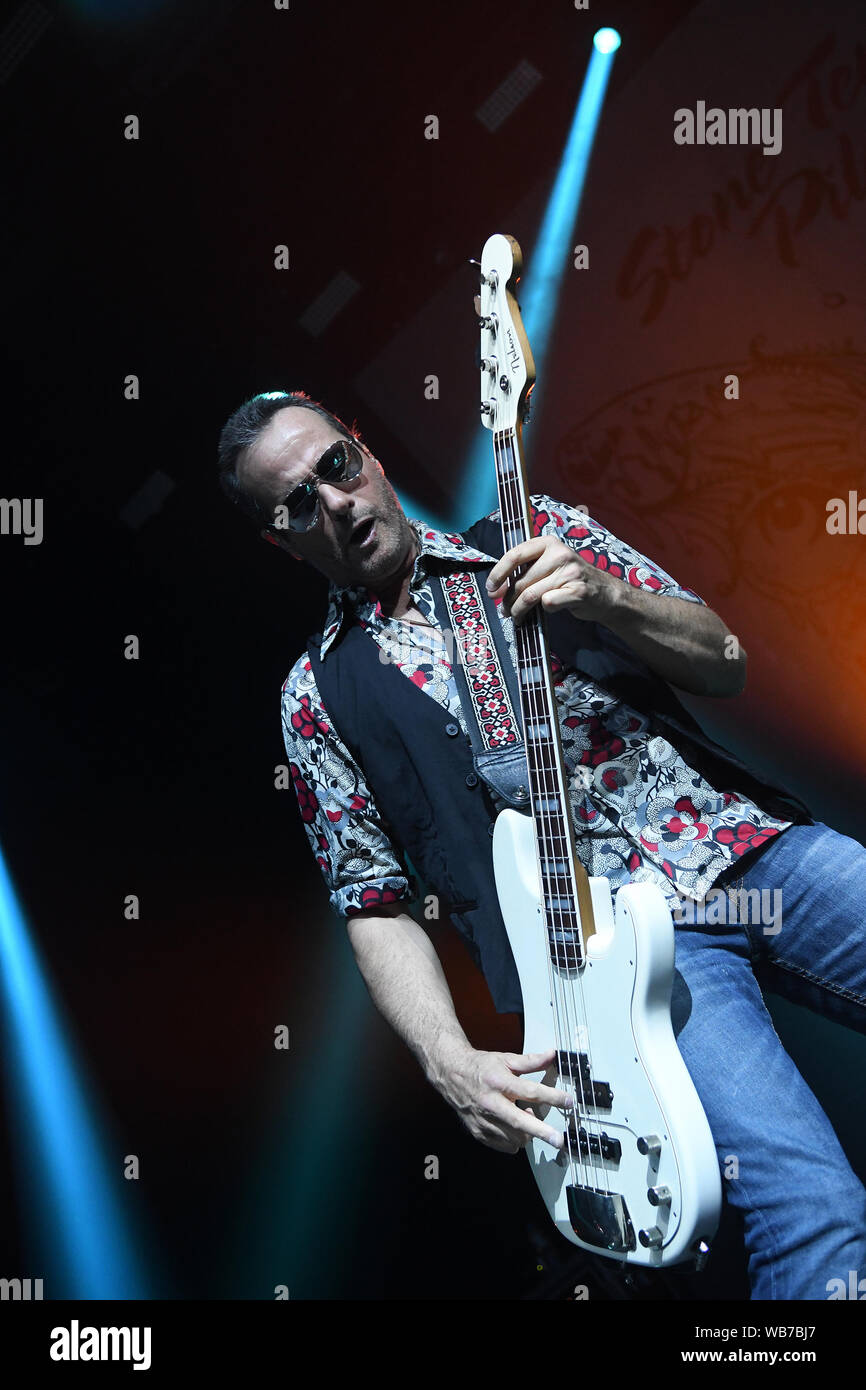 Rio de Janeiro, February 15, 2019. Bassist Robert DeLeo, from the band ...