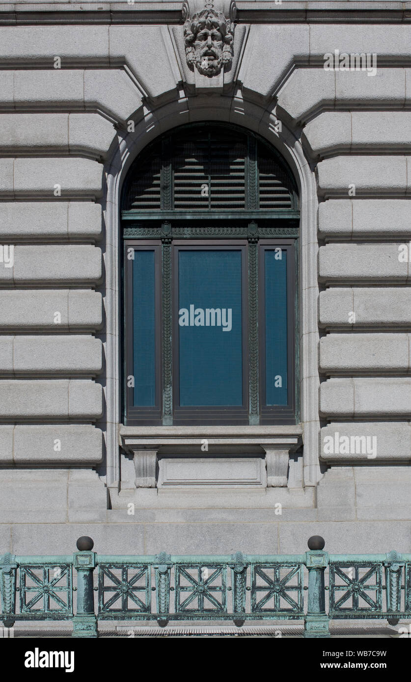 First floor window, Howard M. Metzenbaum U.S. Courthouse, Cleveland ...