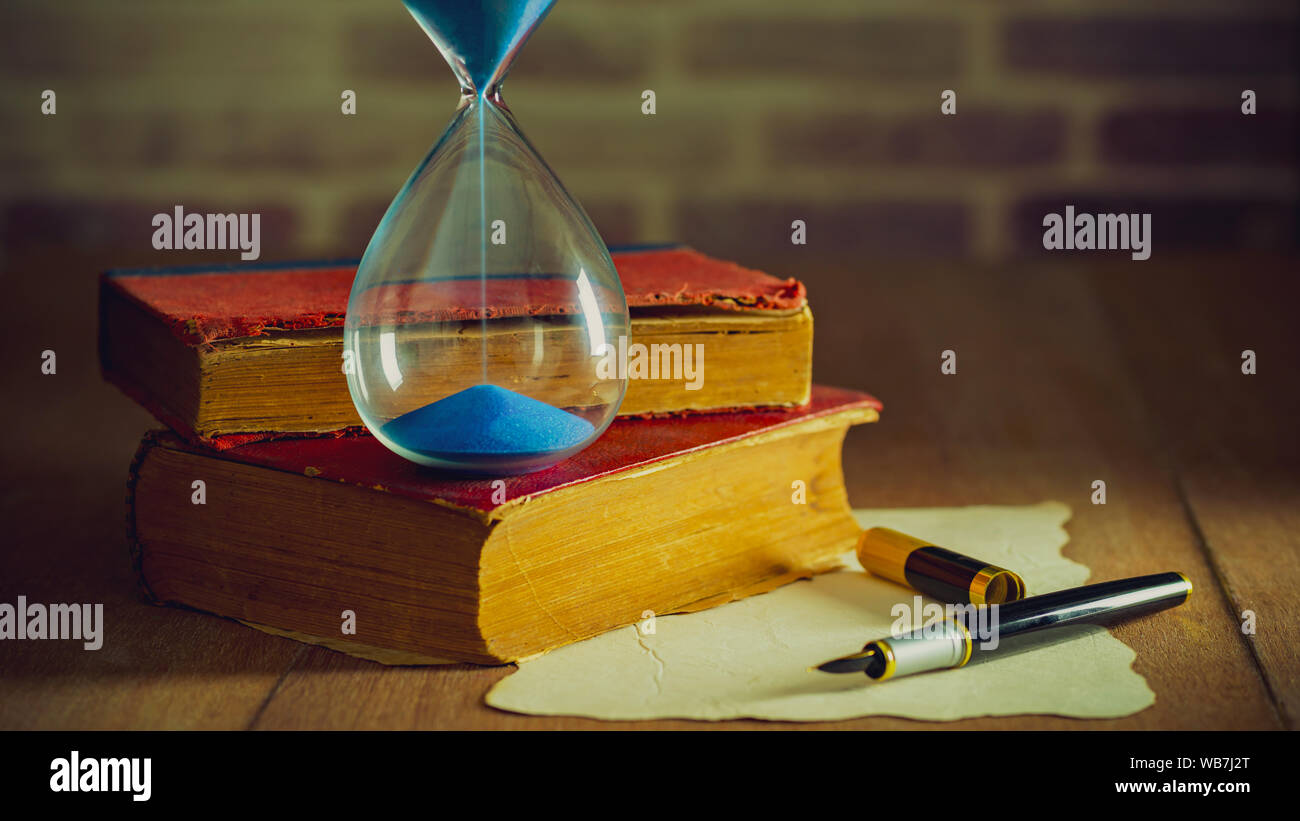 Clock High Resolution Stock Photography and Images - Alamy