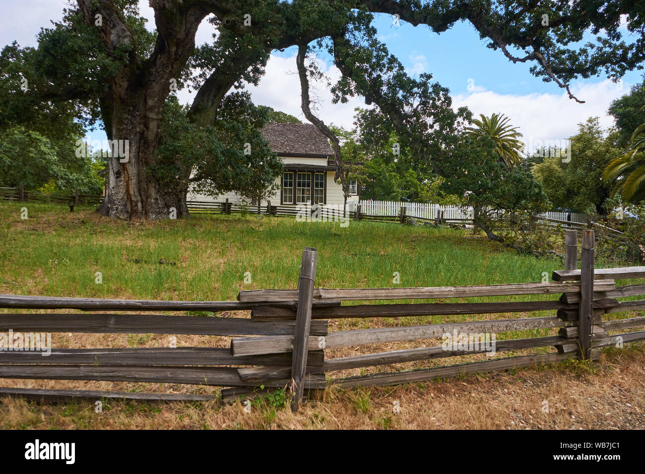 Jack fence at a ranch hi-res stock photography and images - Alamy