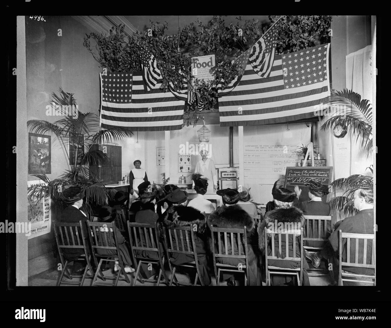 War kitchen hi-res stock photography and images - Alamy