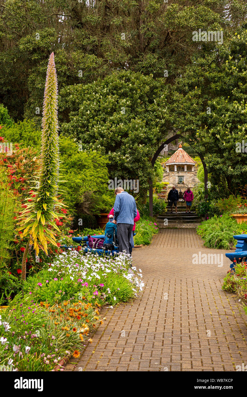 Tresco estate hi-res stock photography and images - Alamy