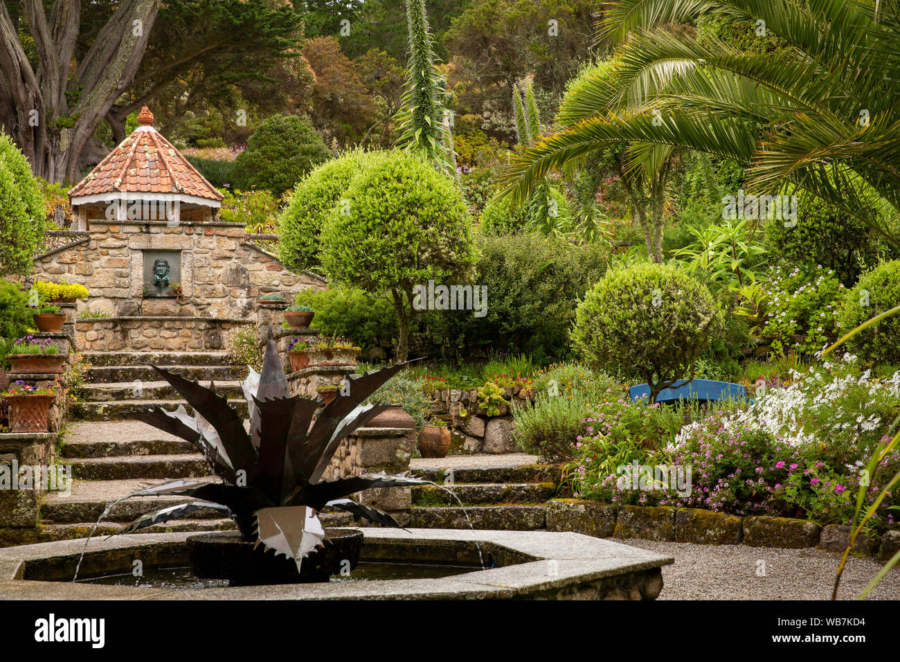 Tresco hi-res stock photography and images - Alamy