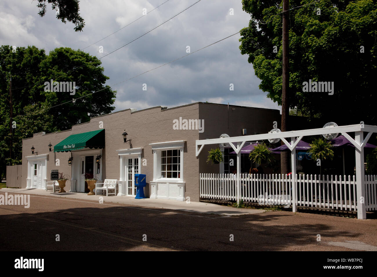 Adaptive reuse restaurant hi-res stock photography and images - Alamy
