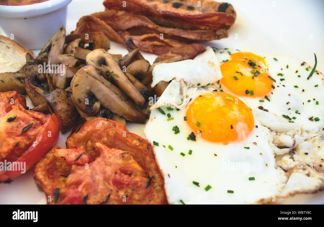 Full english breakfast isolated hi-res stock photography and images - Alamy