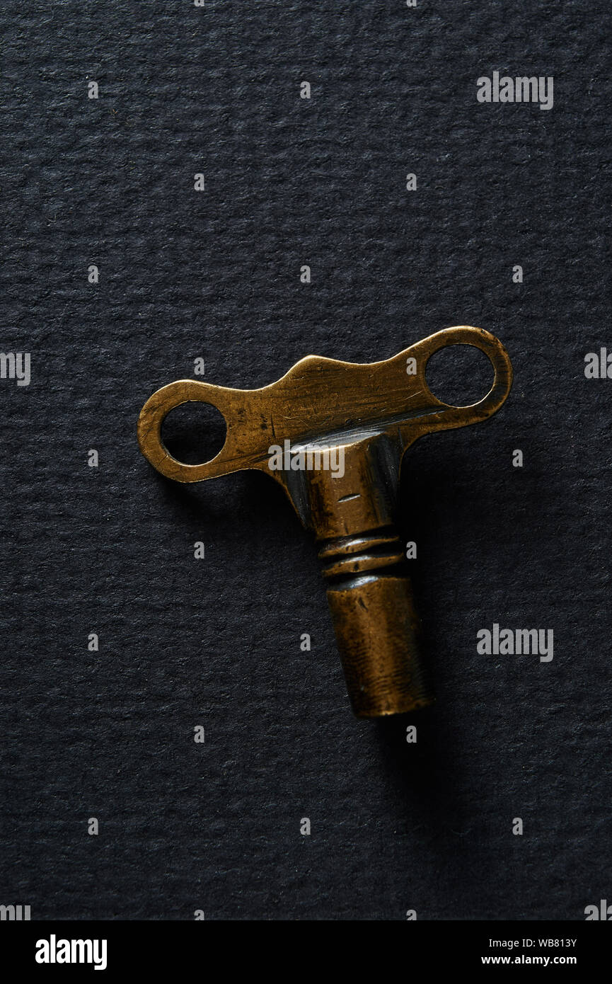 Mantel clocks hi-res stock photography and images - Alamy