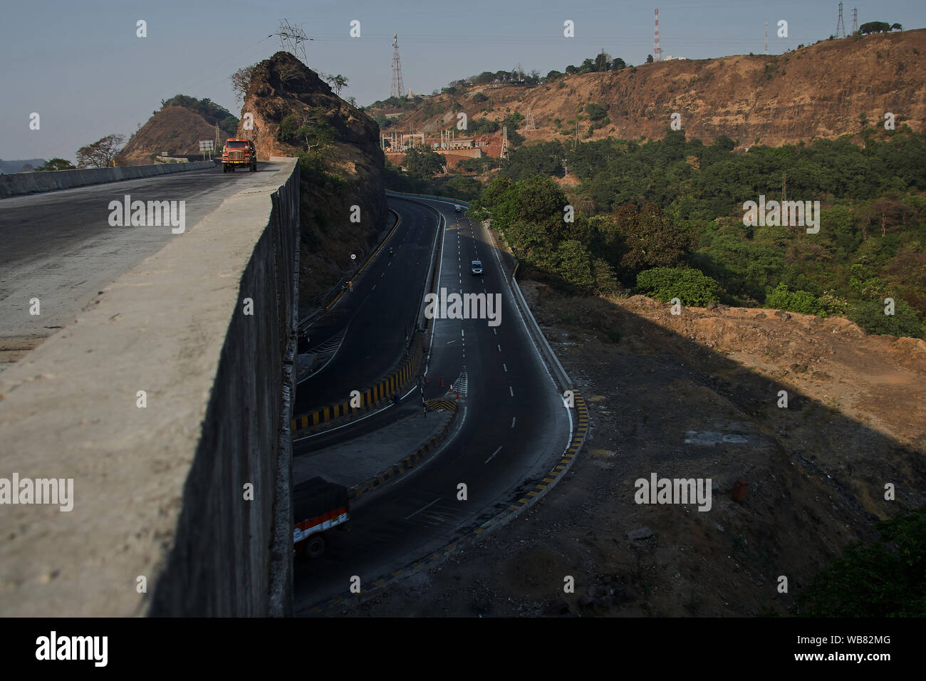 Mumbai-pune expressway from Khandala ghat 14 Mar 2005. The expressway ...