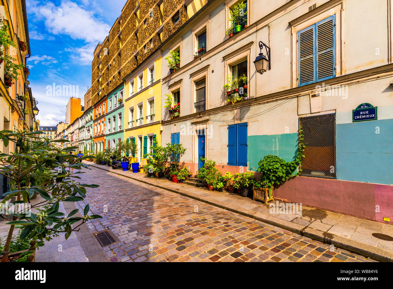 Cremieux Street (Rue Cremieux), Paris, France. Rue Cremieux in the 12th ...