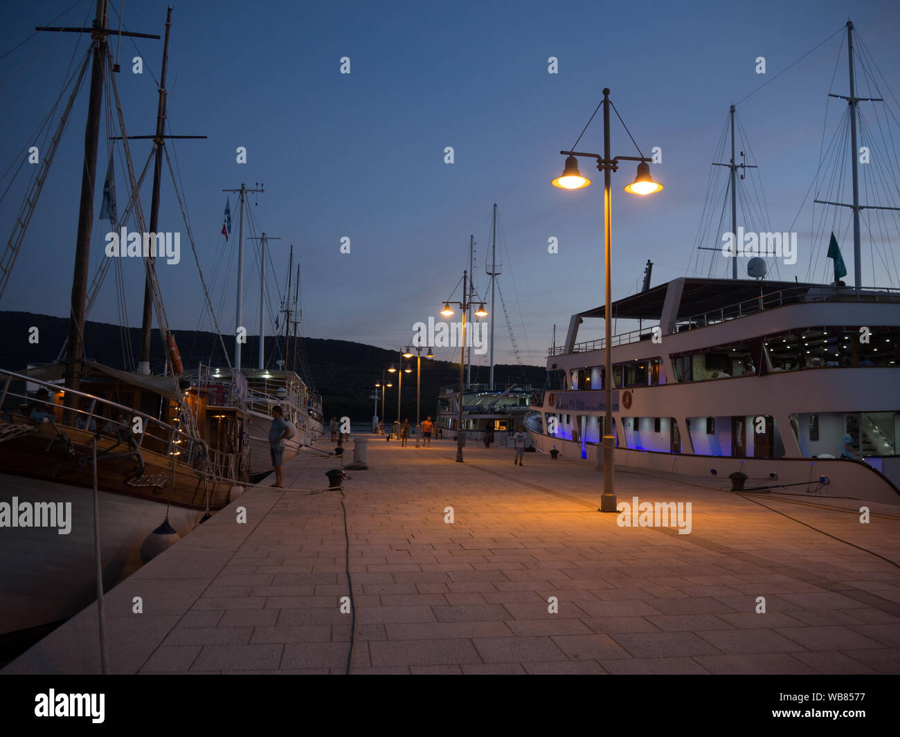 Cres city hi-res stock photography and images - Alamy