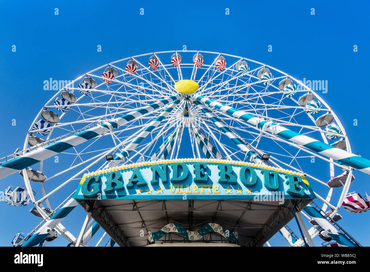 Big Wheel Gondolas High Resolution Stock Photography and Images - Alamy