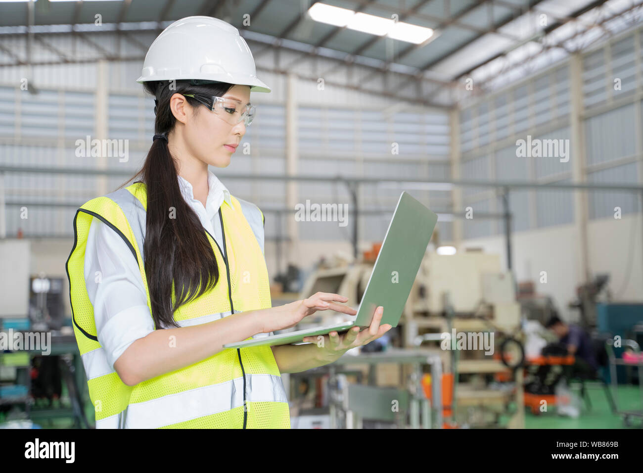 Tailor warehouse hi-res stock photography and images - Alamy