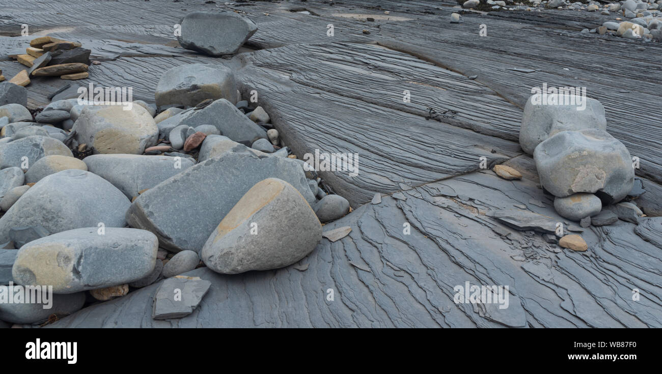 Slate pebbles hi-res stock photography and images - Alamy