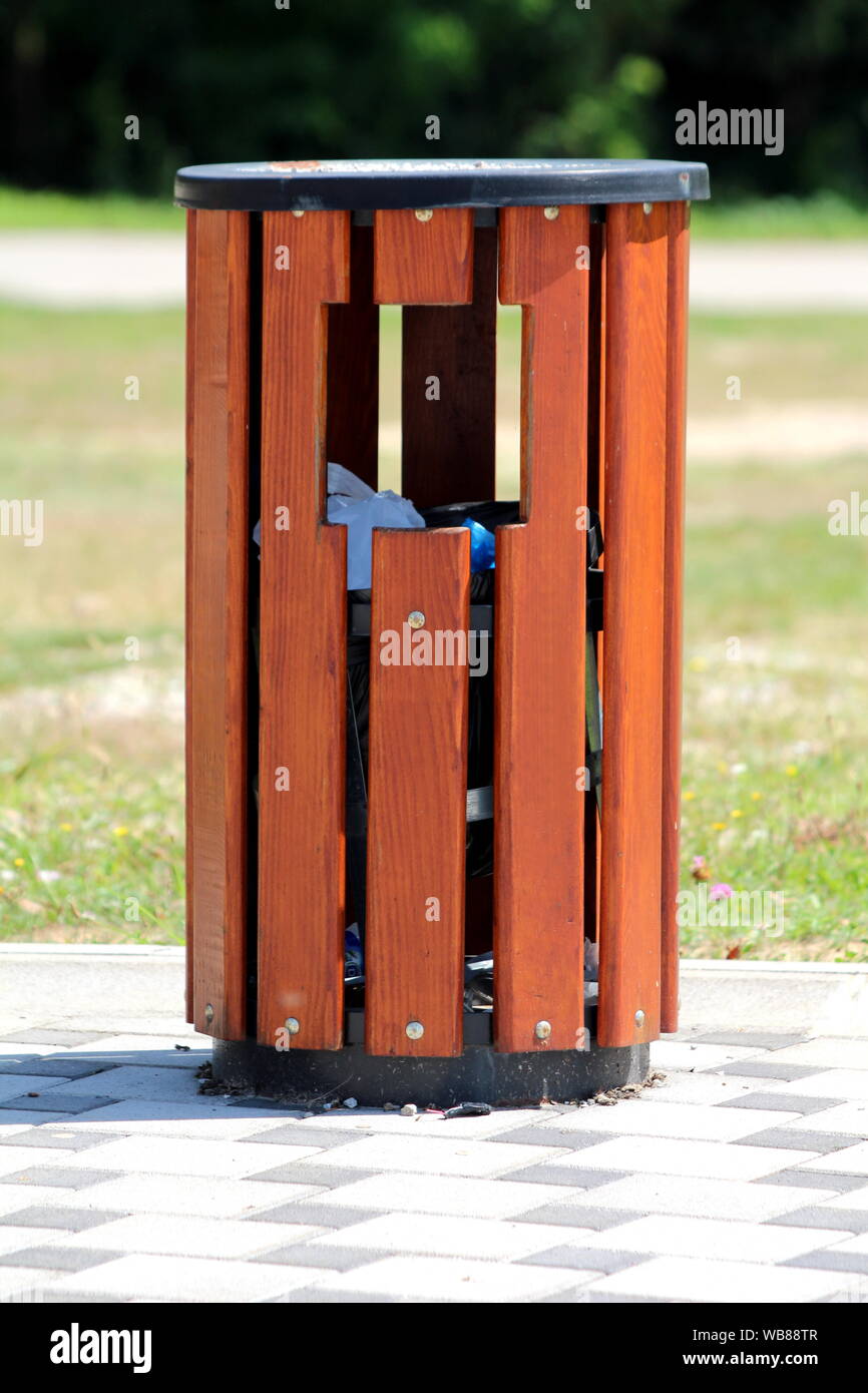 Stone trash can hi-res stock photography and images - Alamy