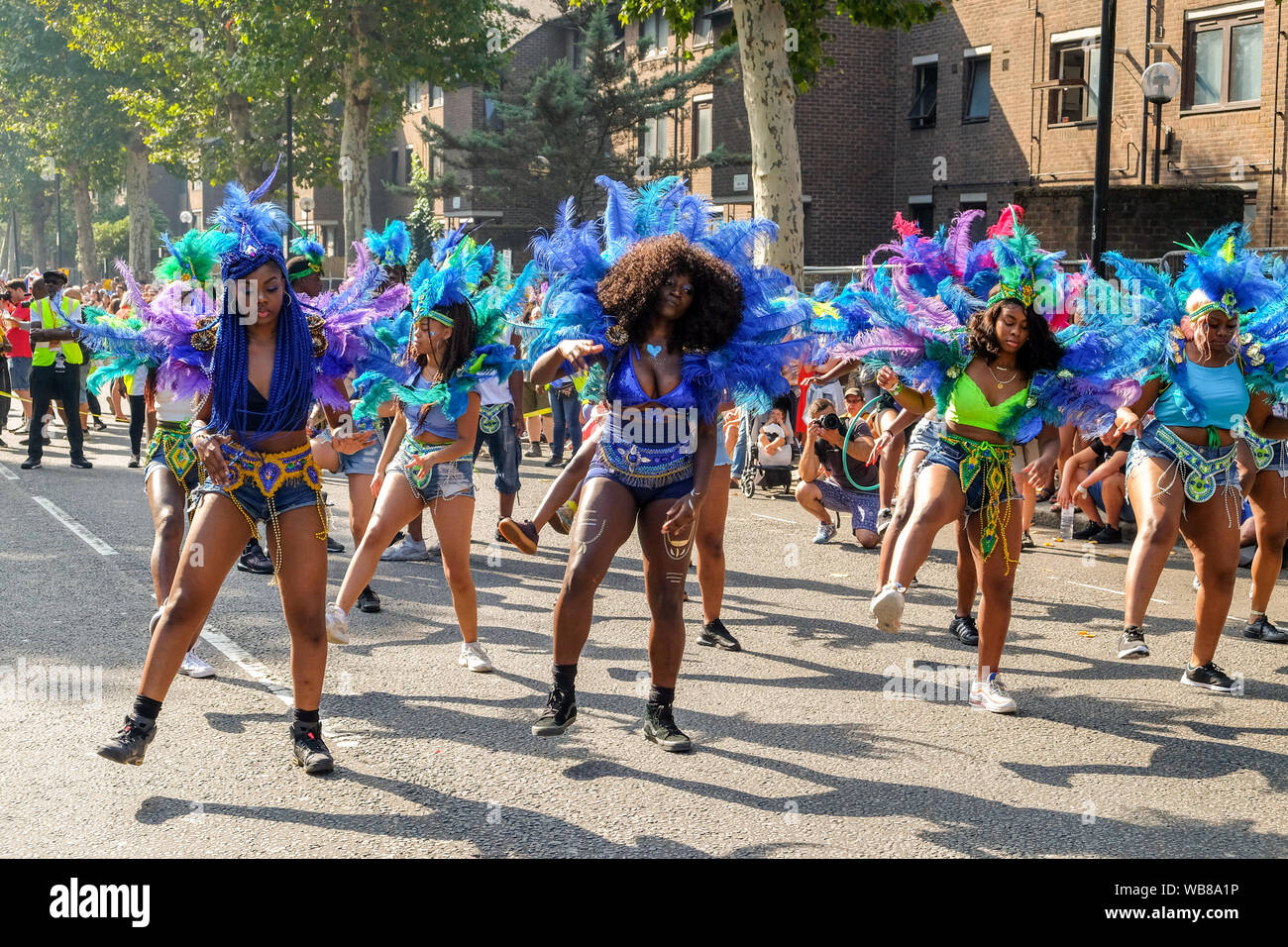 Notting Hill, London, UK. 25th Aug, 2019. Notting Hill Carnival family ...