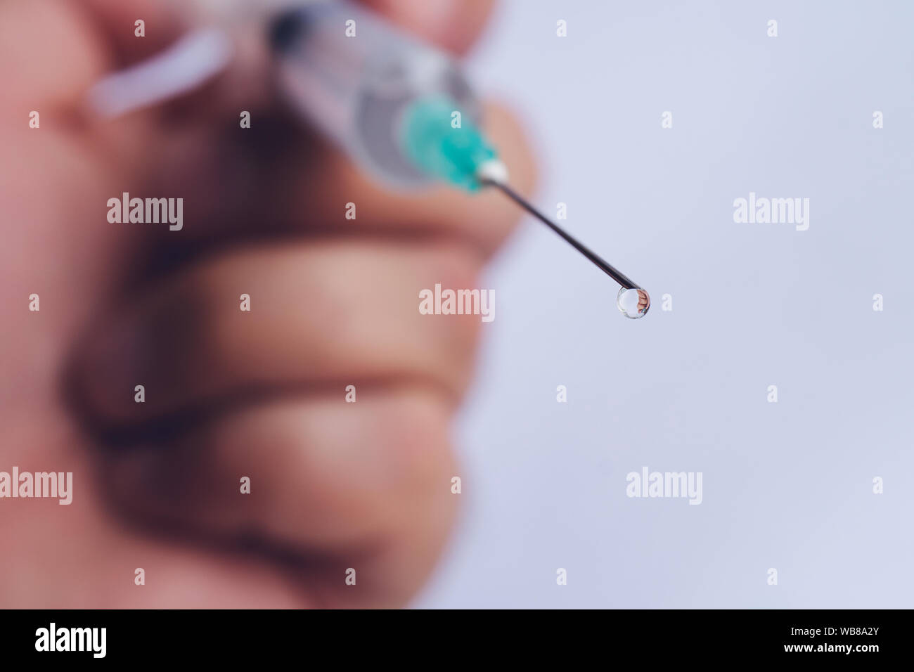 Medicine syringe injection liquid drop hi-res stock photography and ...