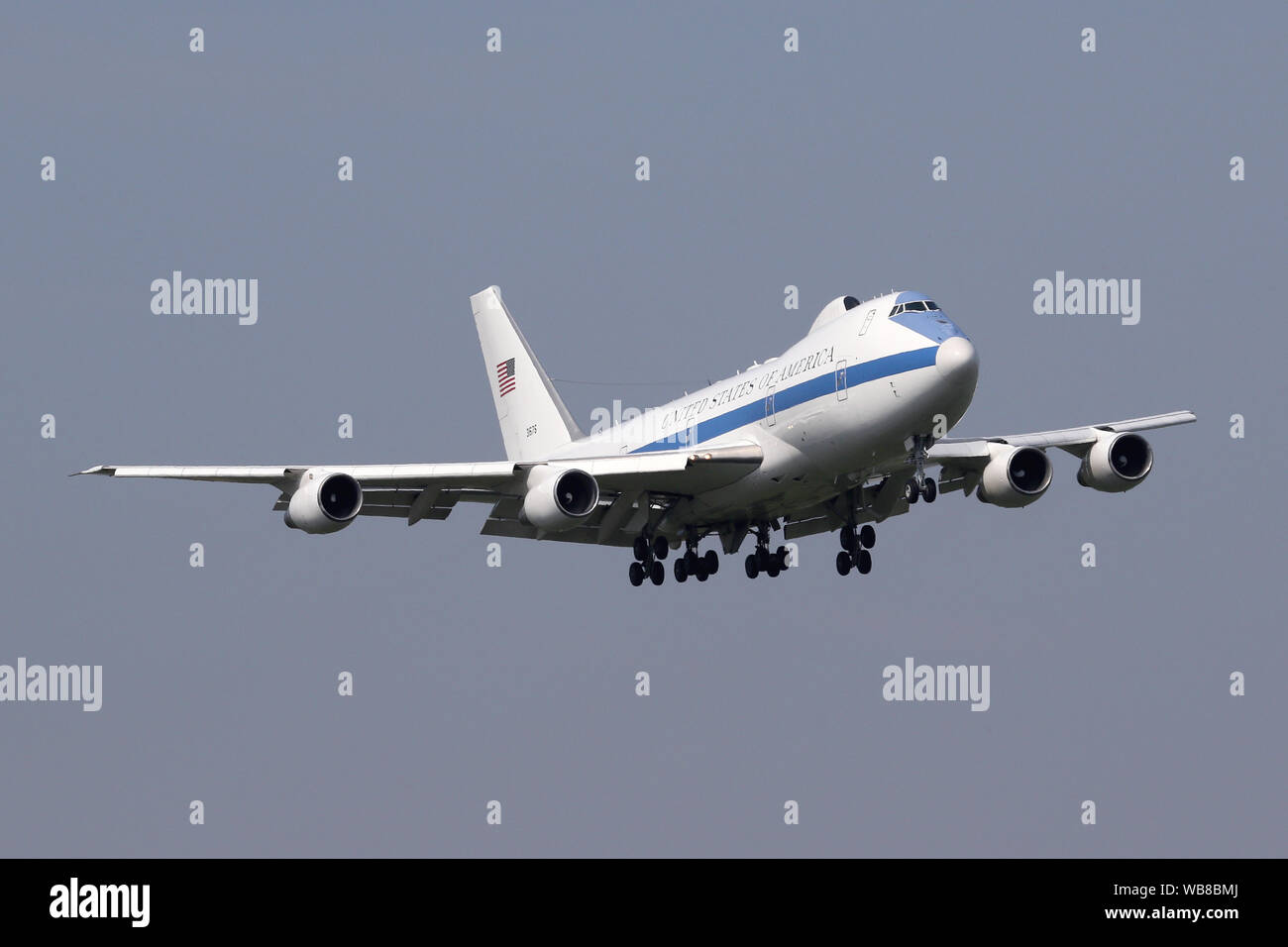 E 4b aircraft hi-res stock photography and images - Alamy