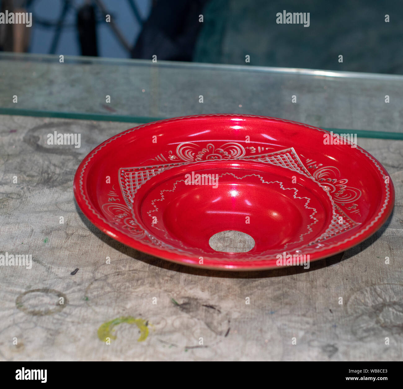 Copper crafts hi-res stock photography and images - Alamy