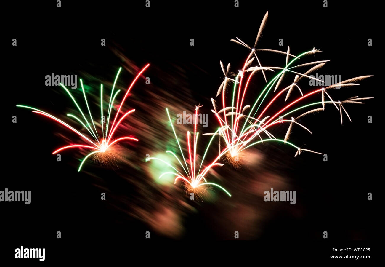 Exploding fireworks starburst hi-res stock photography and images - Alamy