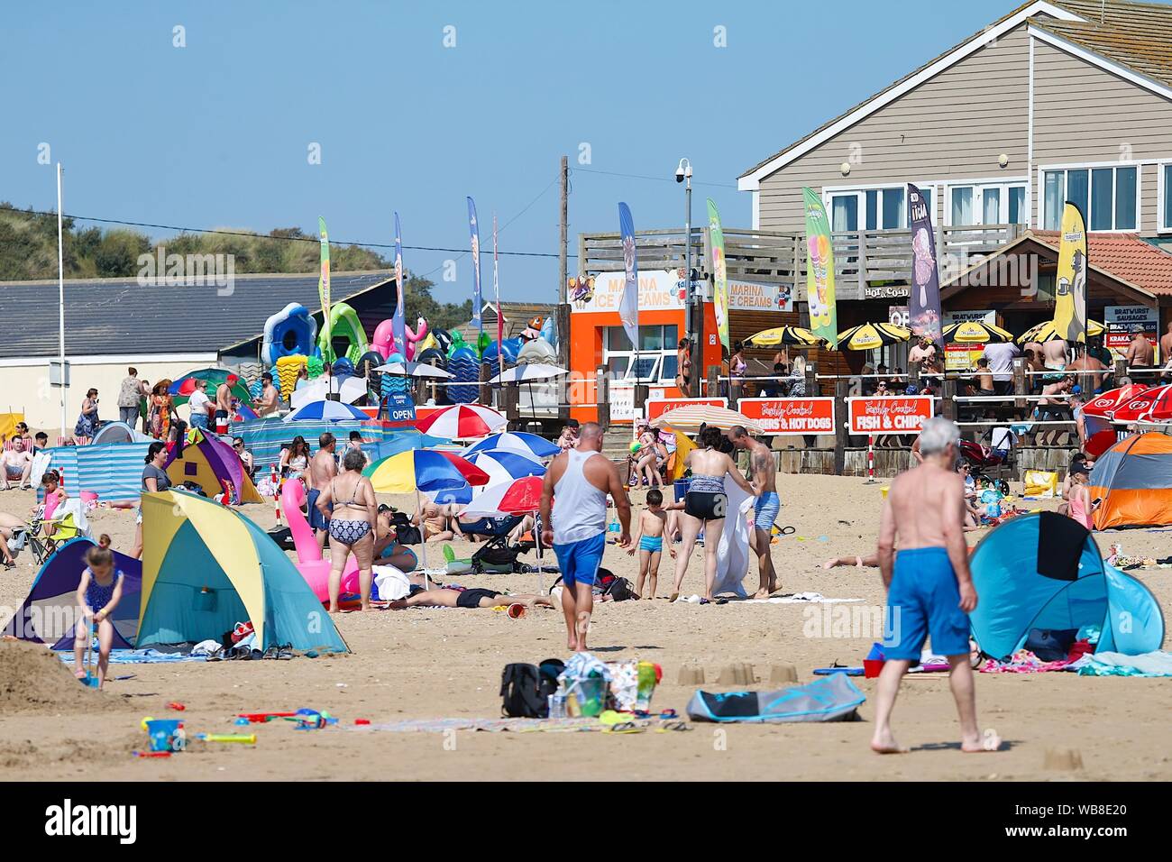 Camber sands beach bar hi-res stock photography and images - Alamy