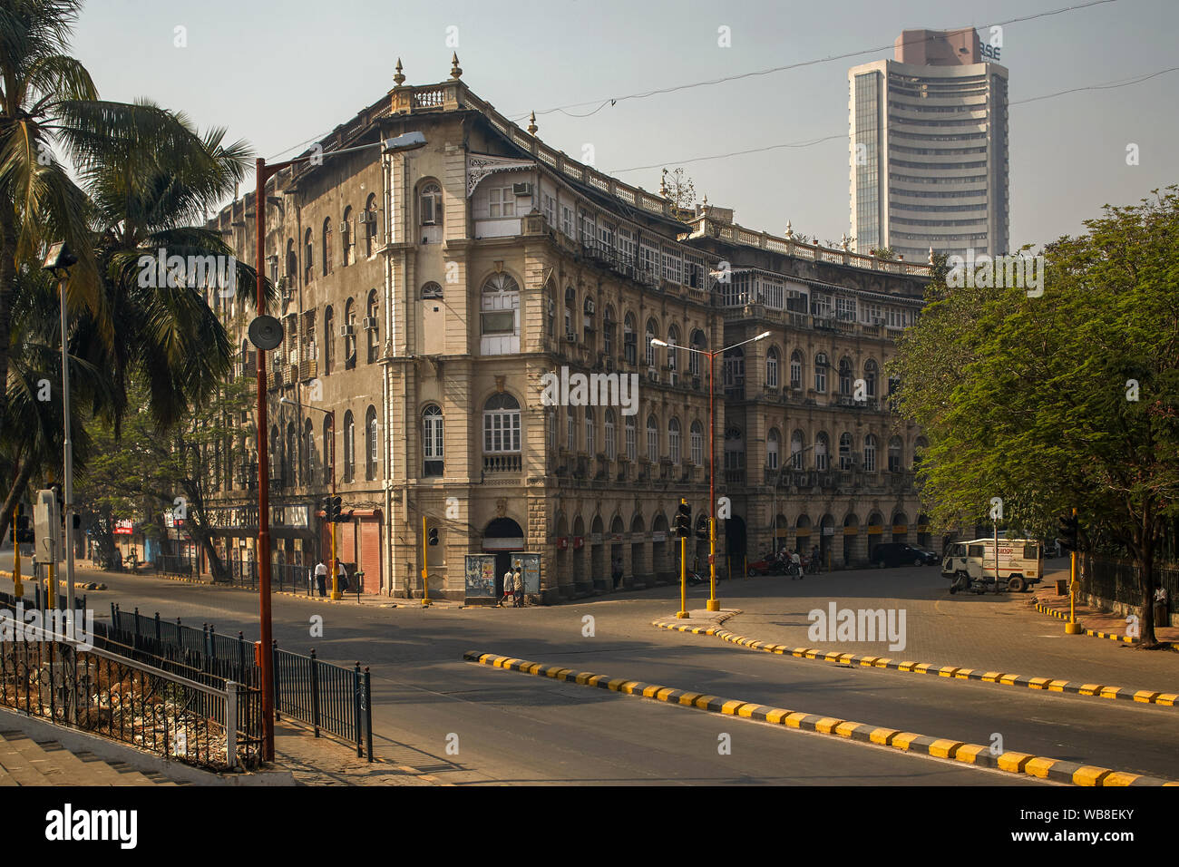 18 Feb 2007-Elphinstone Circle after the Governor, Lord John ...