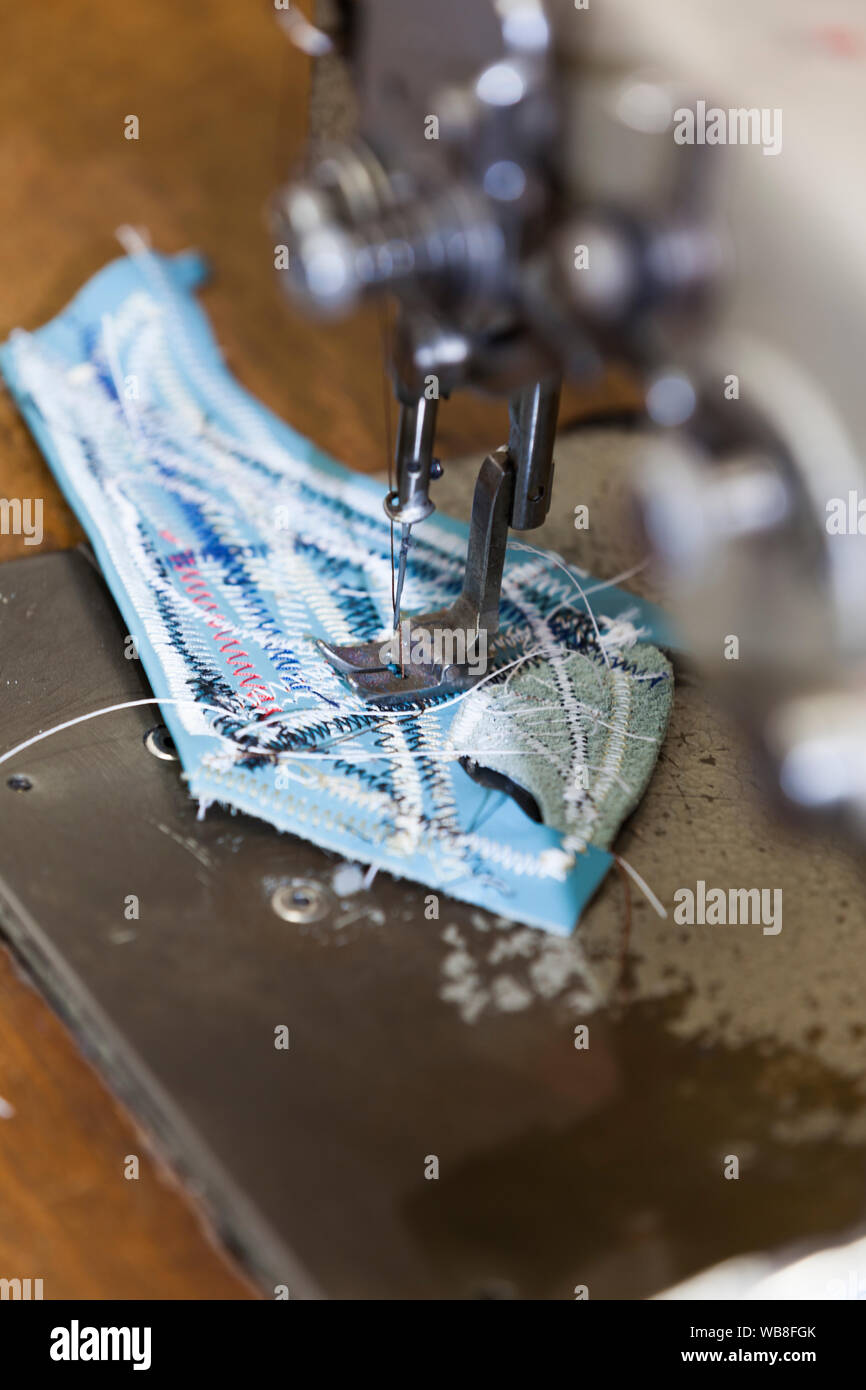 Iron sewing machine hi-res stock photography and images - Alamy