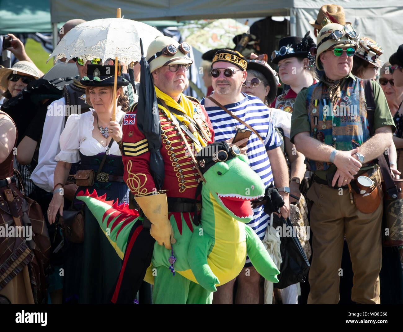 Steampunk fashion hi-res stock photography and images - Alamy