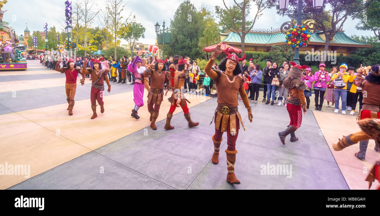 Shanghai disneyland parade hi-res stock photography and images - Alamy