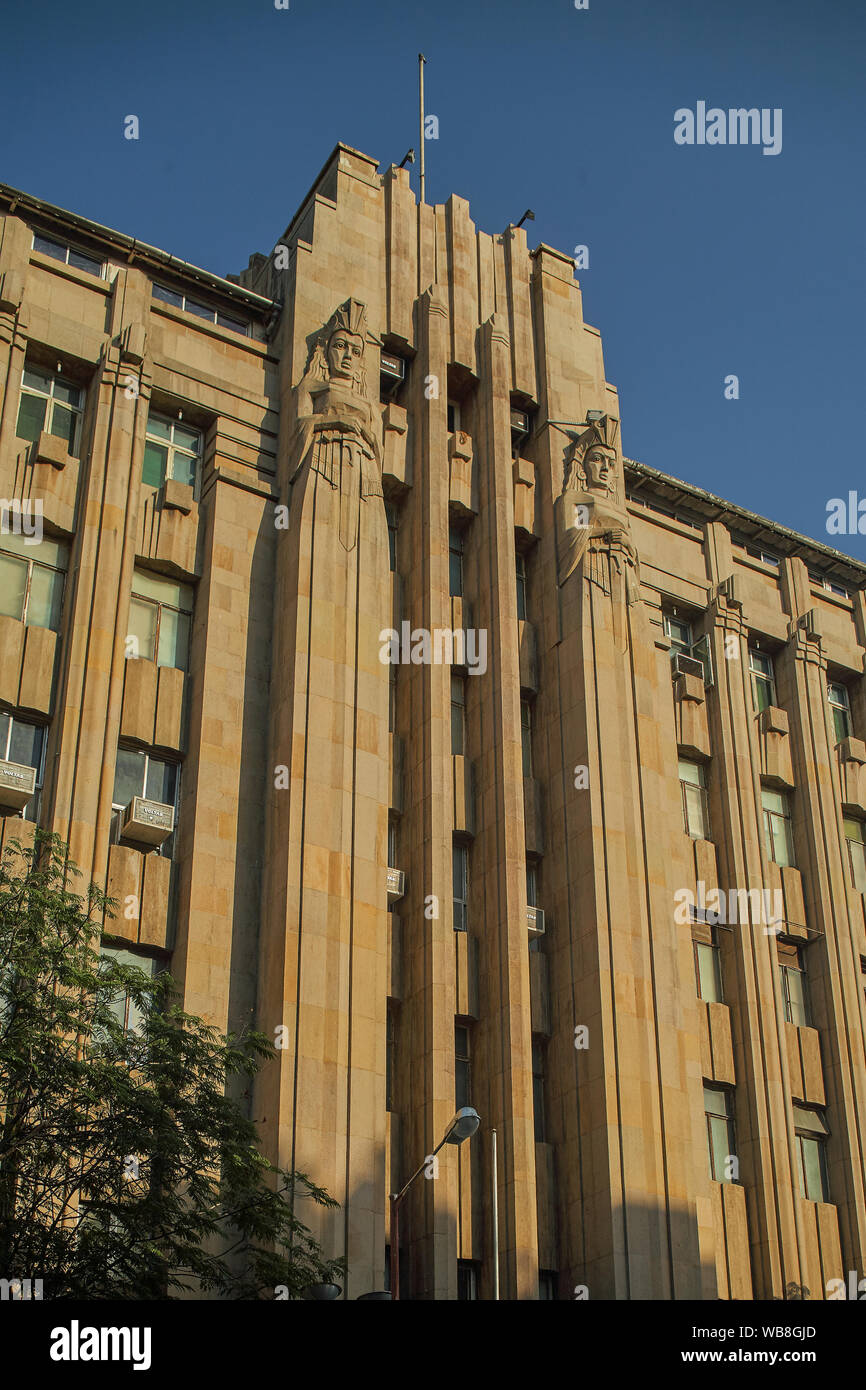 18 Feb 2007-Art deco office building of New India Assurance constructed ...