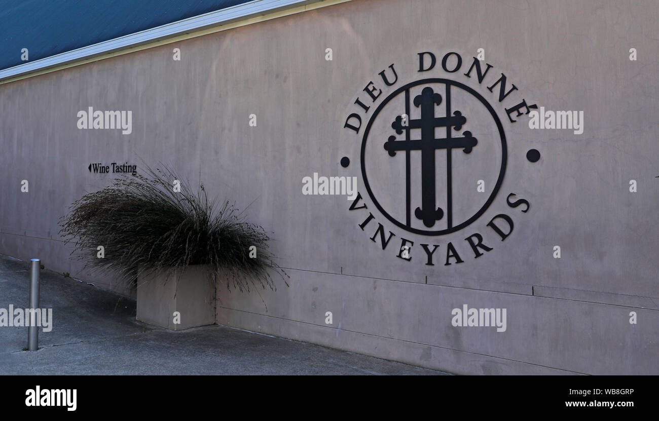 Dieu donne vineyards hi-res stock photography and images - Alamy