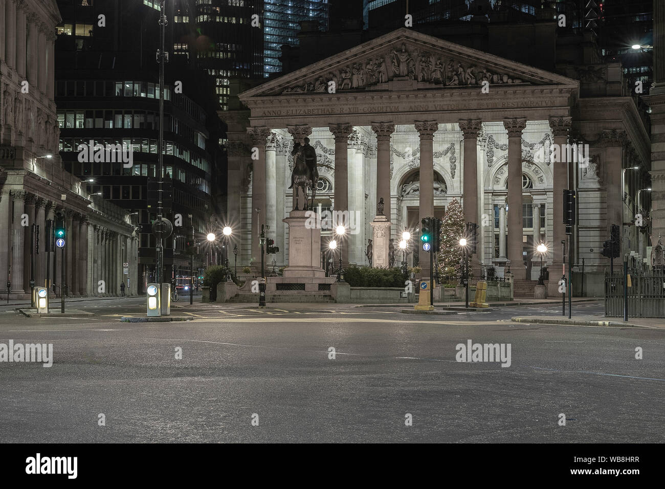 Old london bus night hi-res stock photography and images - Alamy