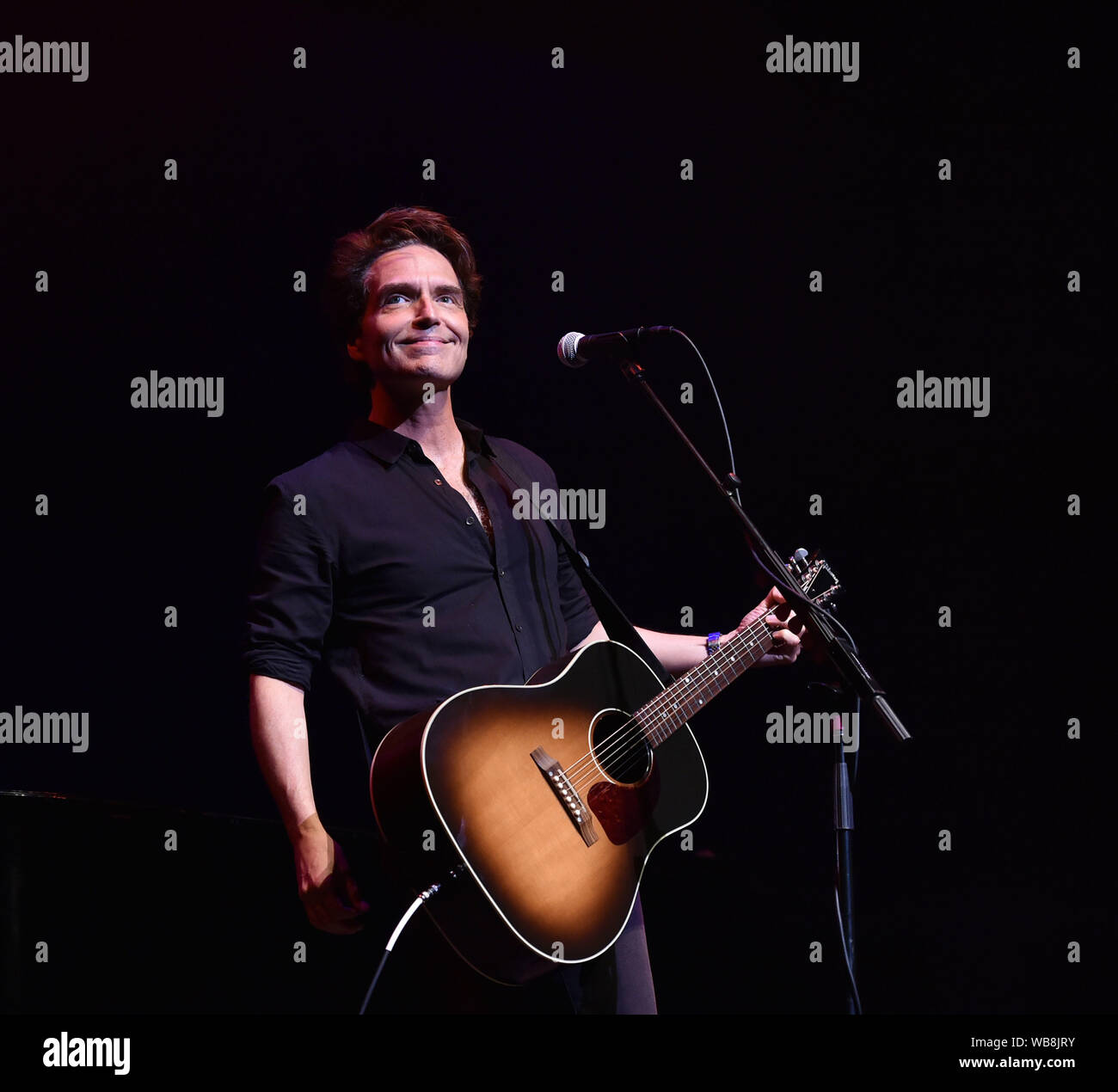 Richard marx grammy hi-res stock photography and images - Alamy