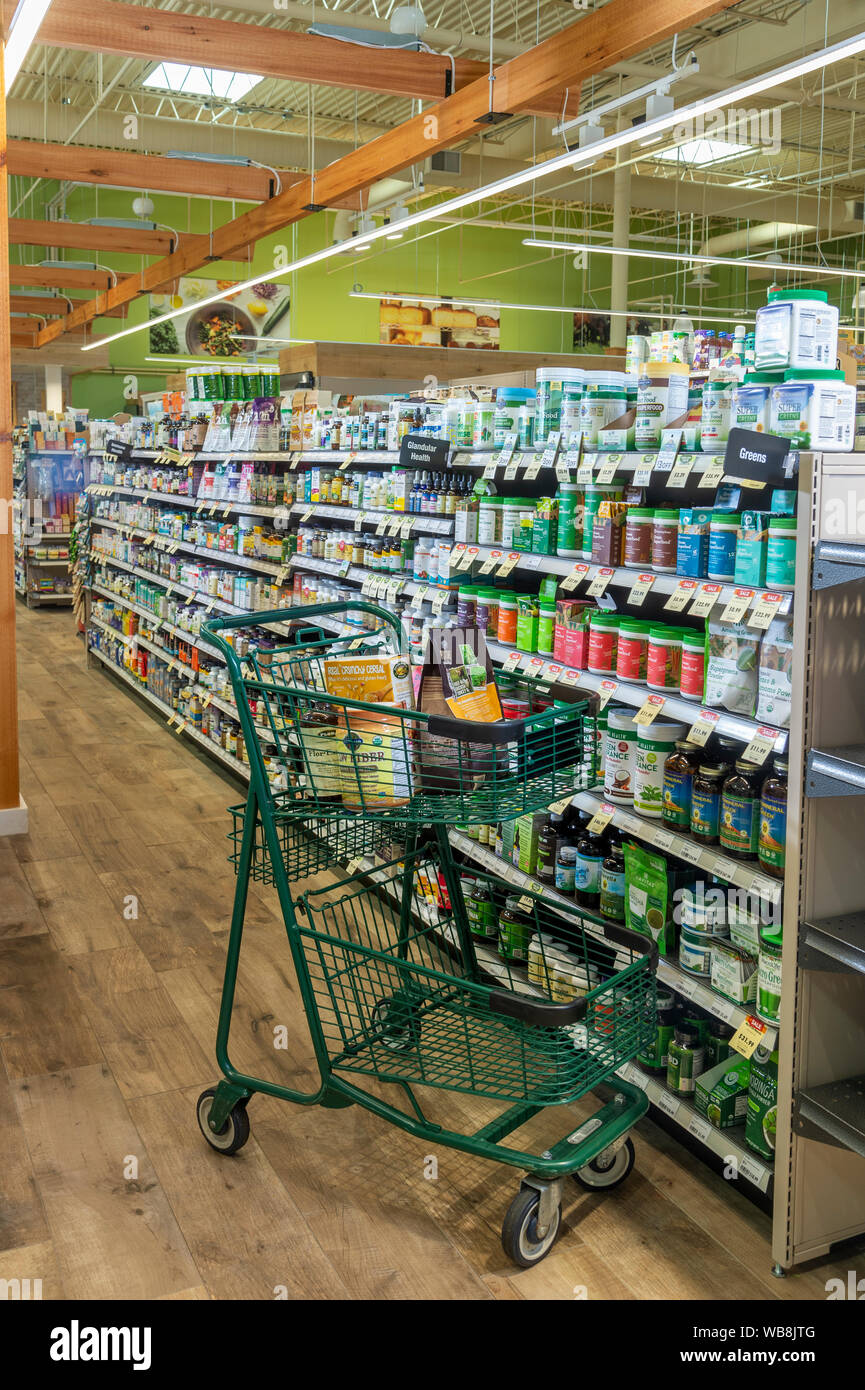 Shopping Cart In Supplement Aisle In American Grocery Store Stock Photo ...
