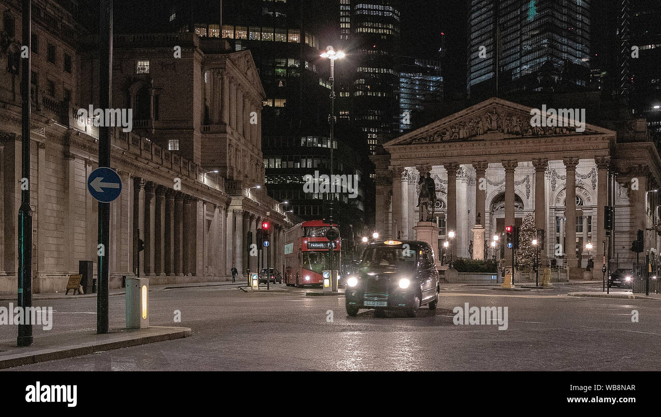 Old london bus night hi-res stock photography and images - Alamy