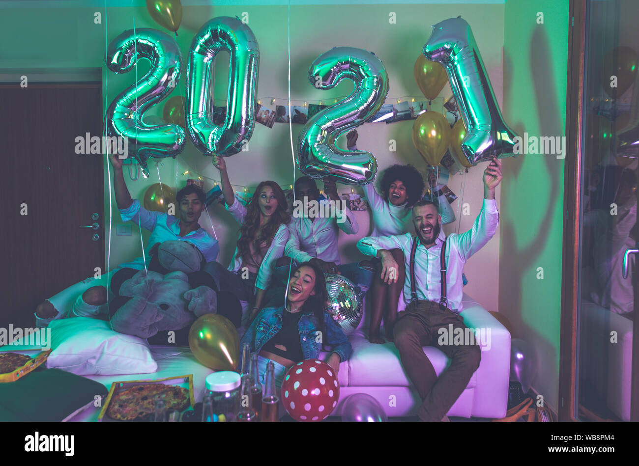 Party friends home balloons hi-res stock photography and images - Alamy