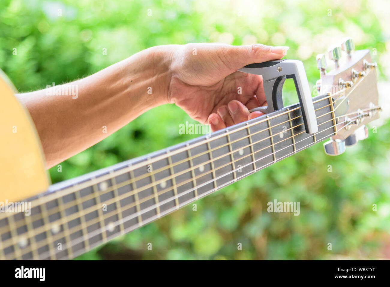 Guitar string pin hi-res stock photography and images - Alamy