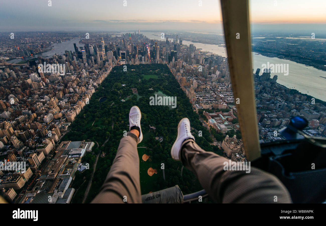 New york helicopter feet hi-res stock photography and images - Alamy