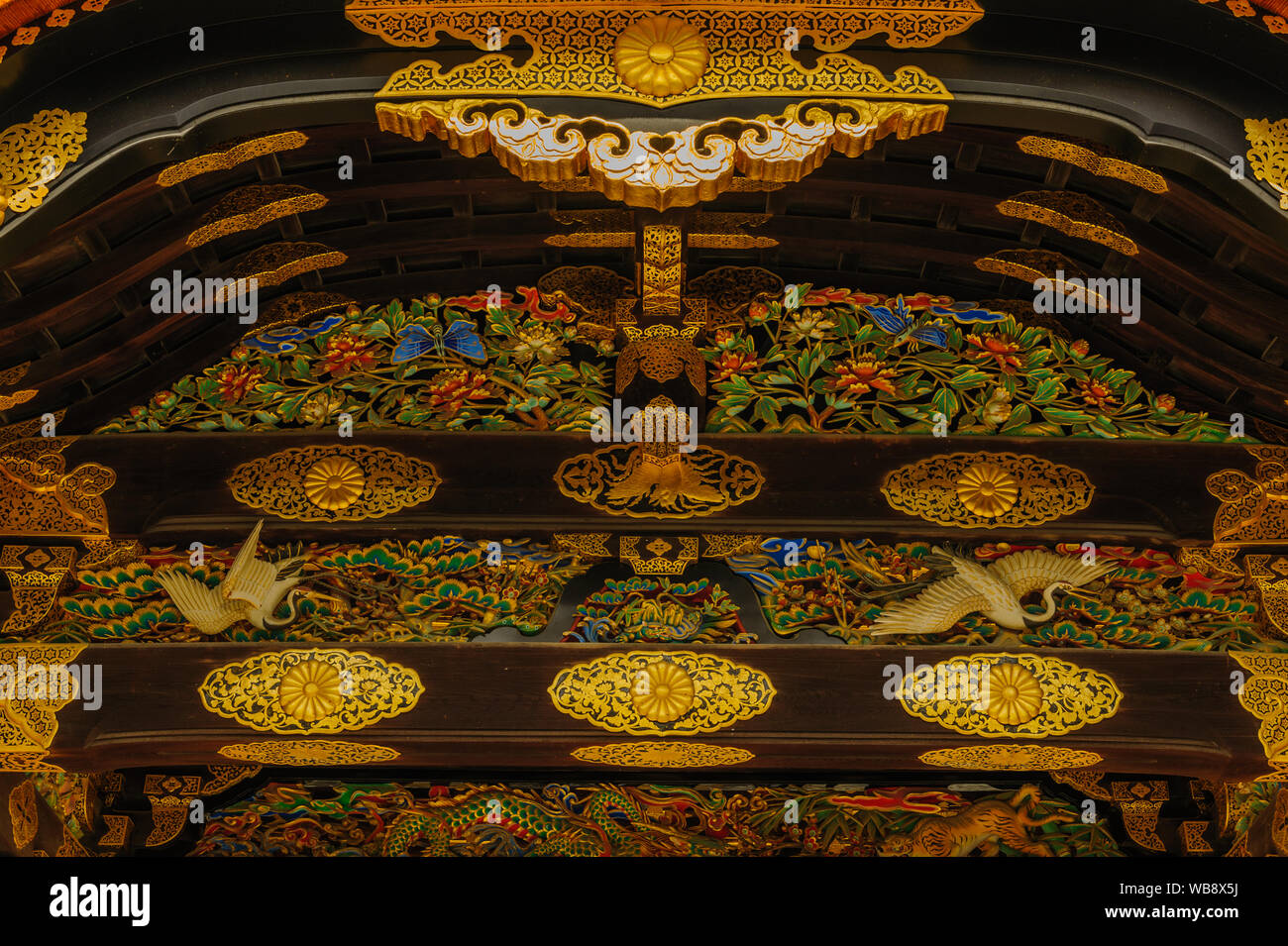 Artful and lush decoration at the entrance gate of Kyotos Nijo-jo ...