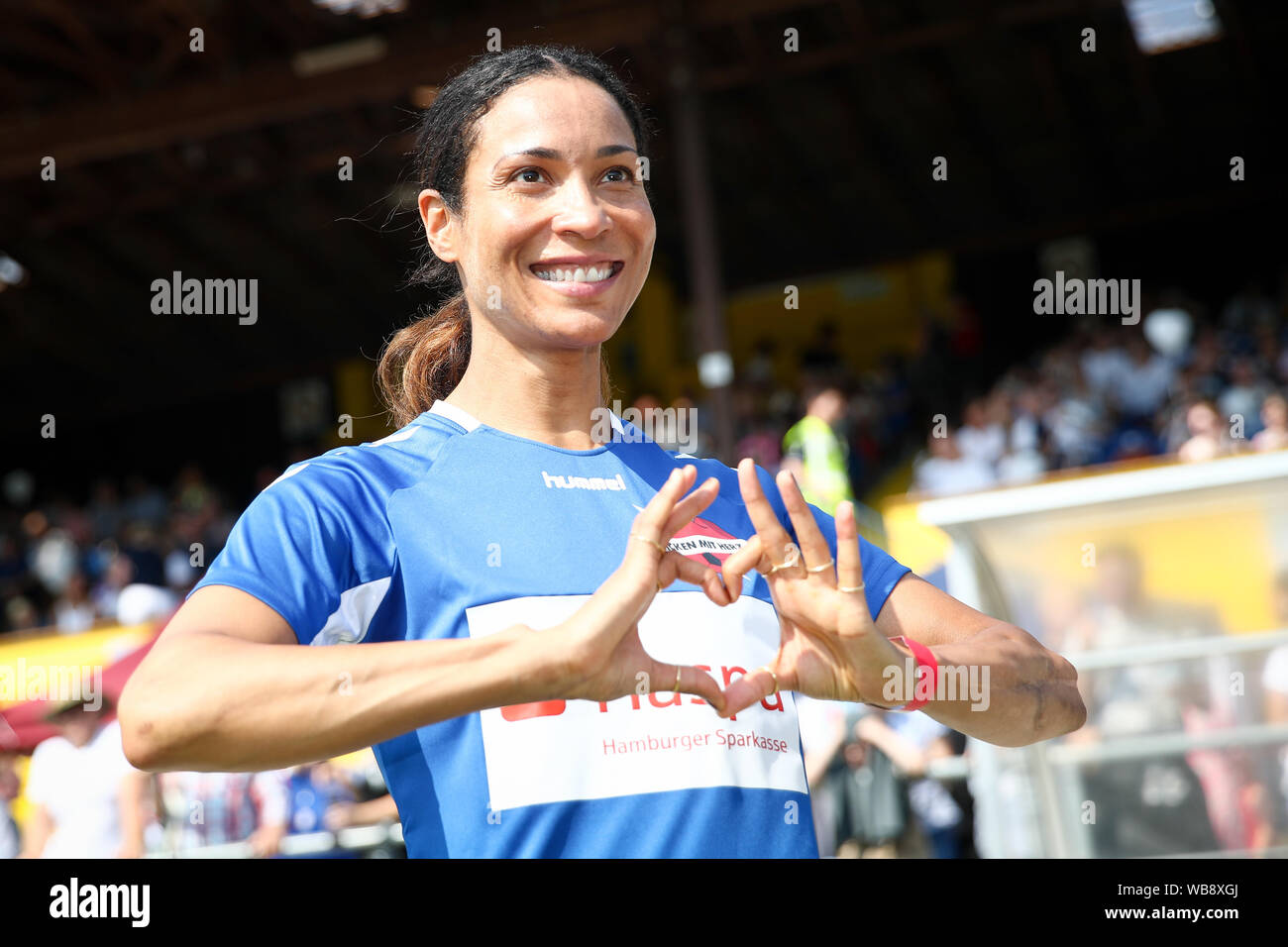 Annabelle mandeng hi-res stock photography and images - Alamy