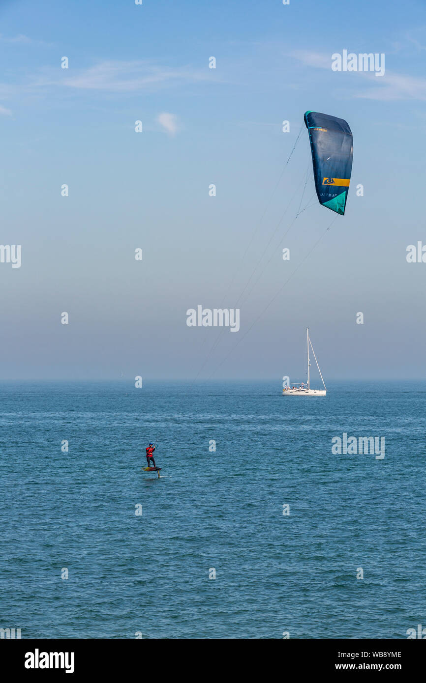 Kent kitesurfing beach hi-res stock photography and images - Alamy