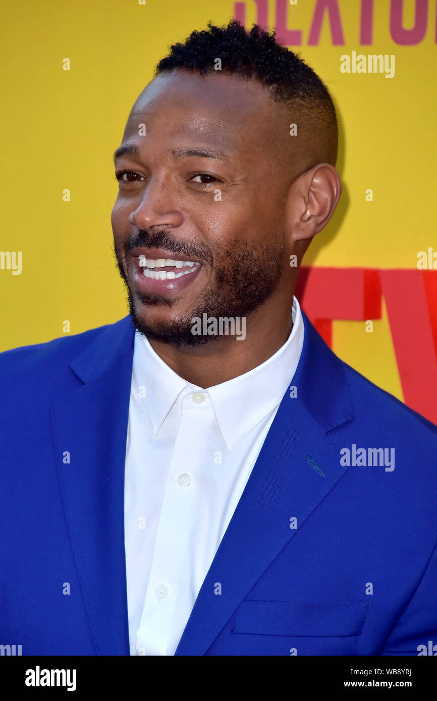Marlon Wayans attending the 'Sextuplets' premiere at Arclight Hollywood ...