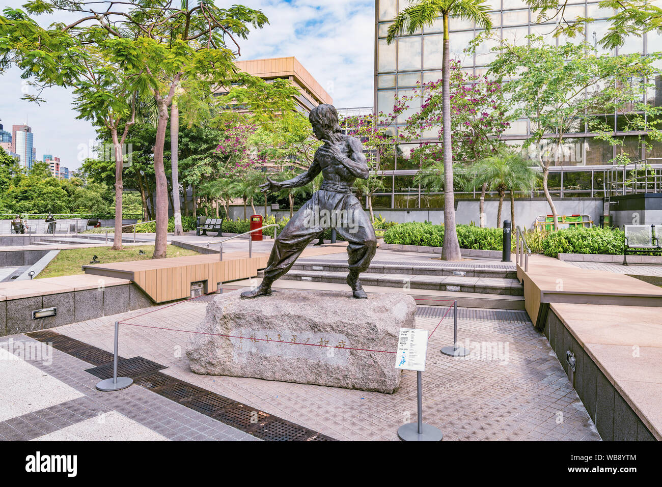 Karate statue hi-res stock photography and images - Alamy